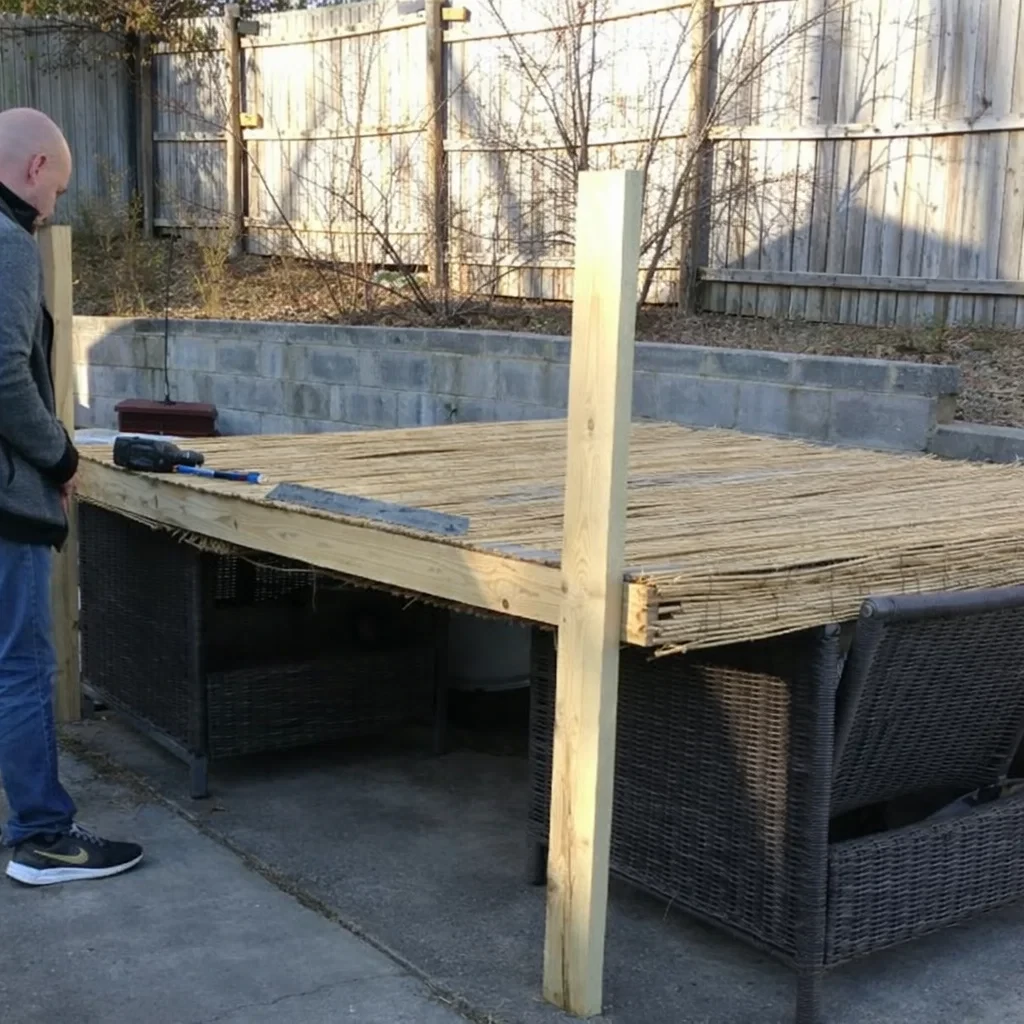 How to Build a Privacy Fence Screen: Step-by-Step Process - Aosom